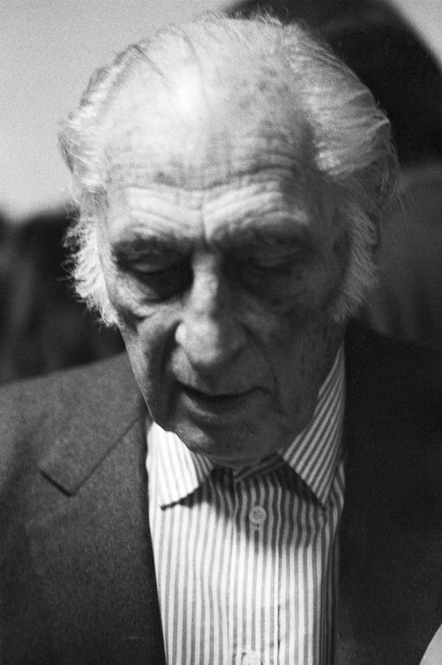 Hans Ruesch: Portal de Literatura Contemporánea